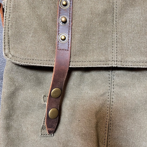 Fossil | Bags | Ahmik Green Canvas Messenger Bag | Poshmark